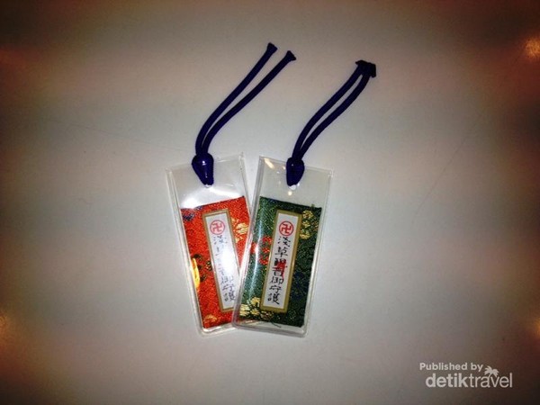 Aneka Jimat dari Negeri Sakura