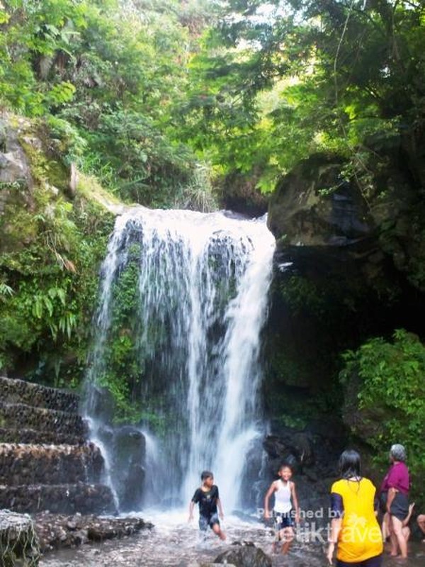 Asyiknya Berendam Air Panas di Guci, Jawa Tengah