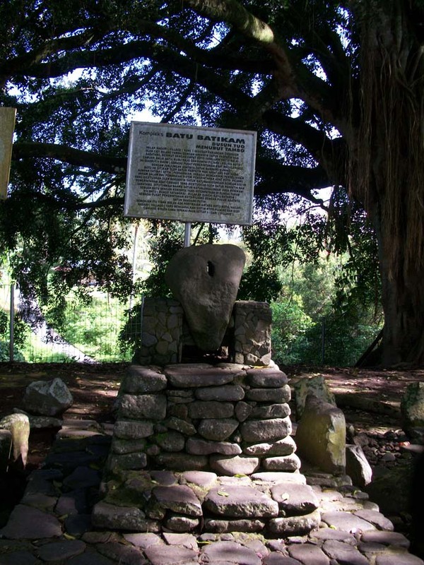 Batu Batikam dan Batu Basureh yang Terlupakan