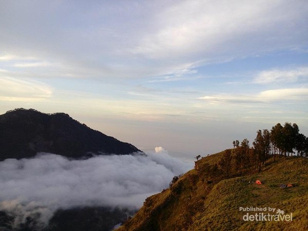 Begini Cantiknya Rinjani dari Plawangan Sembalun