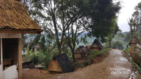 Cantiknya Desa Adat Ciptagelar