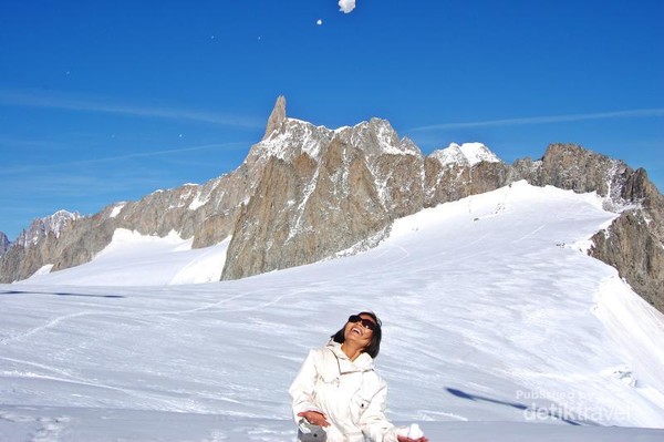 Cantiknya Mont Blanc, Puncak Tertinggi Pegunungan Alpen