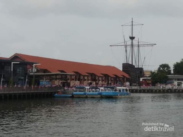 Foto: Menghabiskan Pagi yang Ceria di Melaka