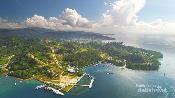Foto: 'Surga Kecil' Raja Ampat dari Ketinggian