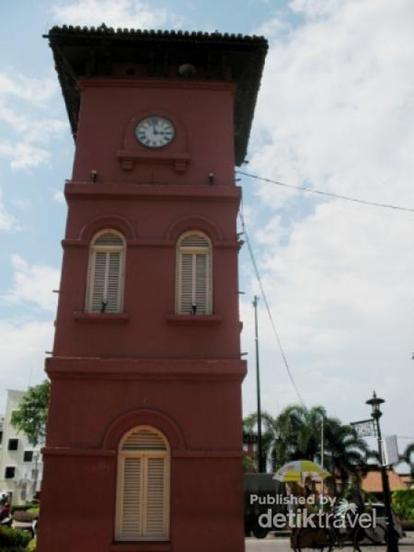 Gereja Merah di Kota Tua Malaysia