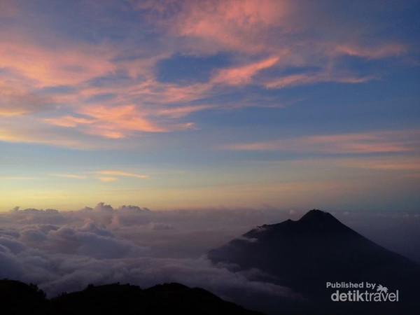 Gunung Merbabu yang Bikin Rindu