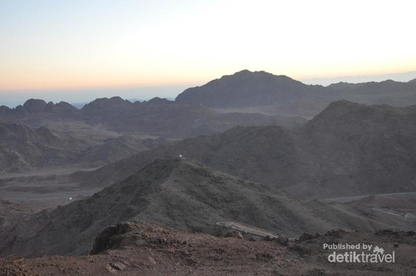 Indahnya Sunset di Jabal Musa, Mesir