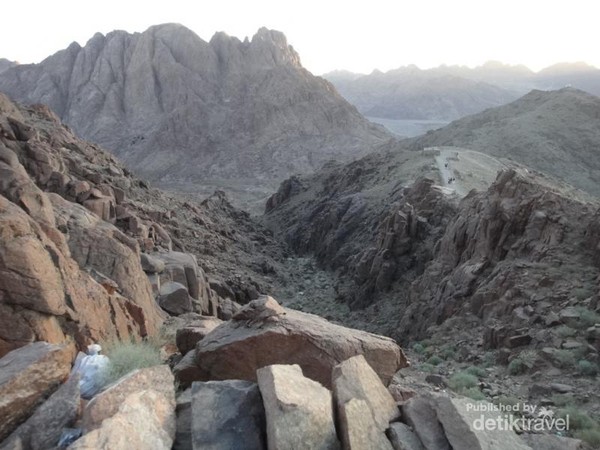 Indahnya Sunset di Jabal Musa, Mesir