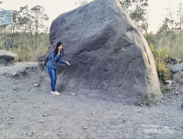 Ini Batu Alien di Lereng Merapi