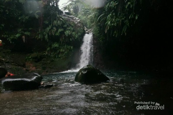 Ini Curug Pangeran, yang Segar-segar Masih dari Bogor