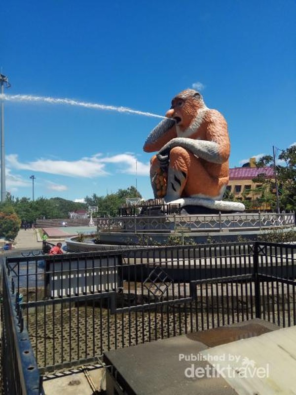 Ini Patung Bekantan Ikonik di Banjarmasin