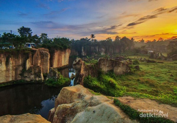 Ini Waktu Terbaik Menikmati Tebing Koja di Tangerang
