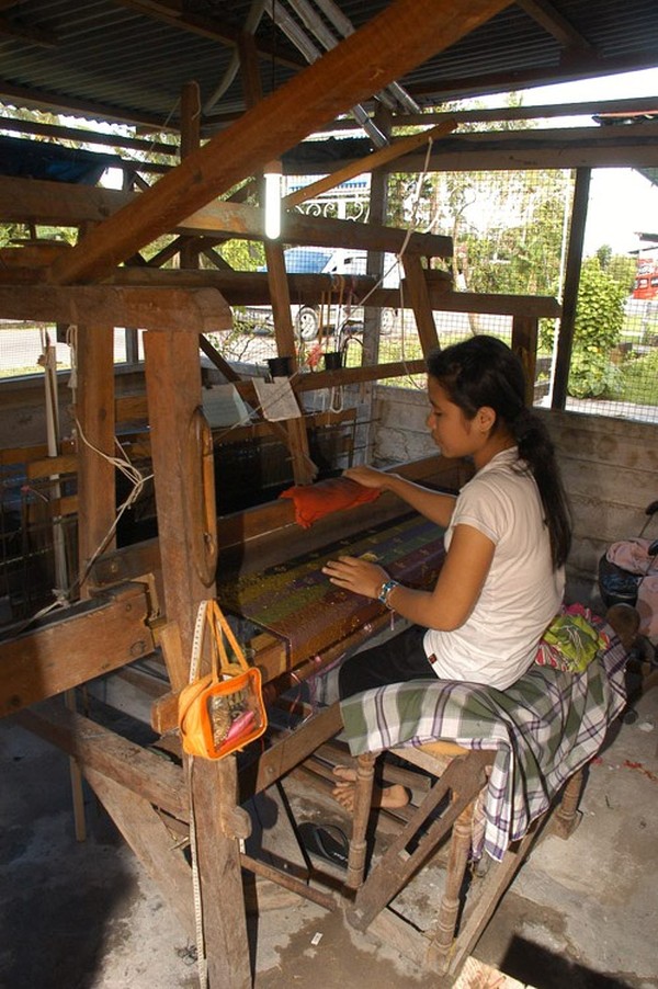 Kain Tenun Songket Riau