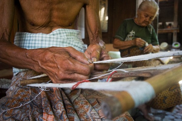 Memintal Benang Cara Tradisional