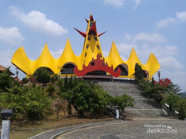 Menara Siger di Lampung, Tugu Nol Selatan Sumatera Menara Siger di Lampung, Tugu Nol Selatan Sumatera