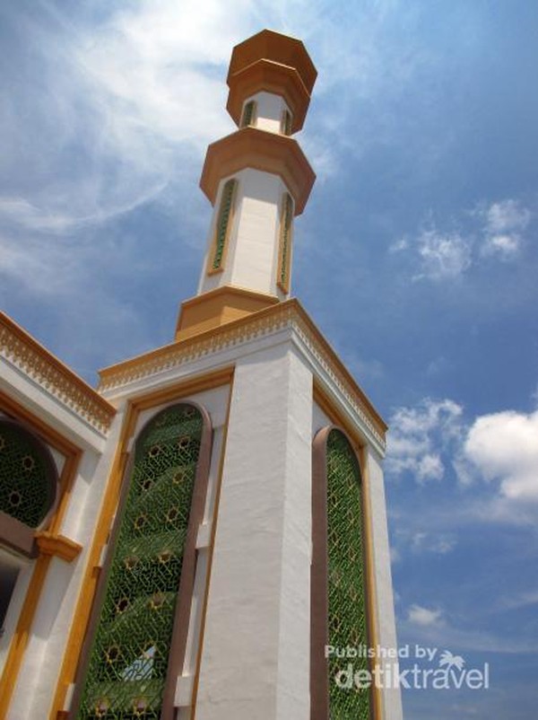 Mengagumi Indahnya Masjid Agung Kisaran di Asahan