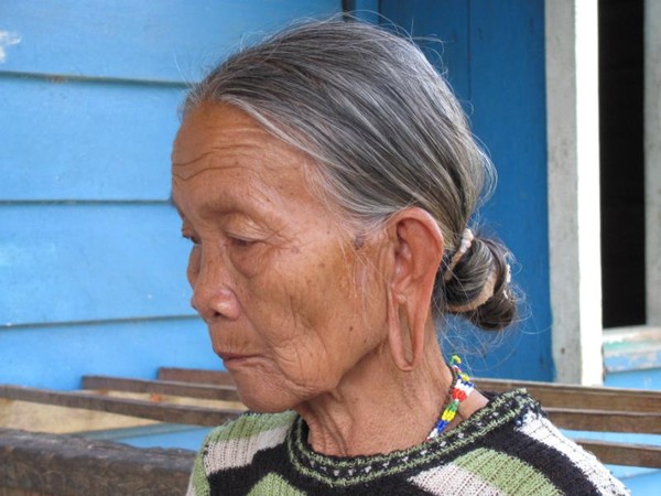 Mengenal Suku Dayak Punan