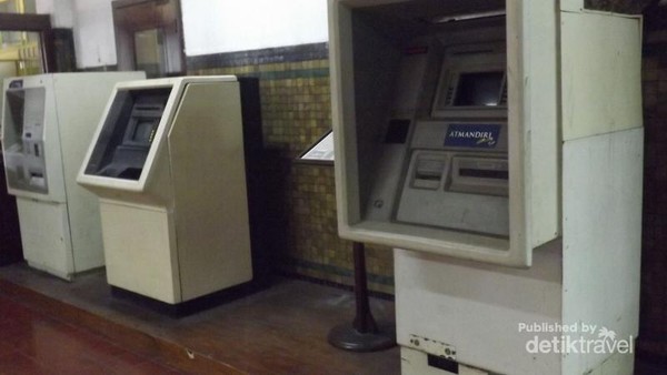 Mengenang Peralatan Bank Jadul di Museum Bank Mandiri