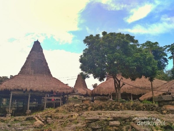 Menyambangi Sumba dari Desa Adat Praijing yang Ramah nan Bersih
