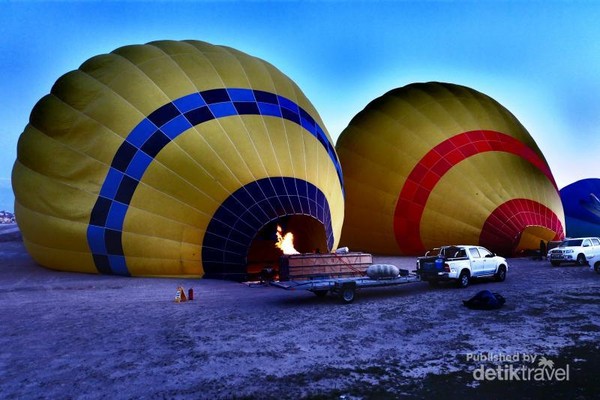 Naik Balon Udara di Turki, Pemandangannya Menakjubkan