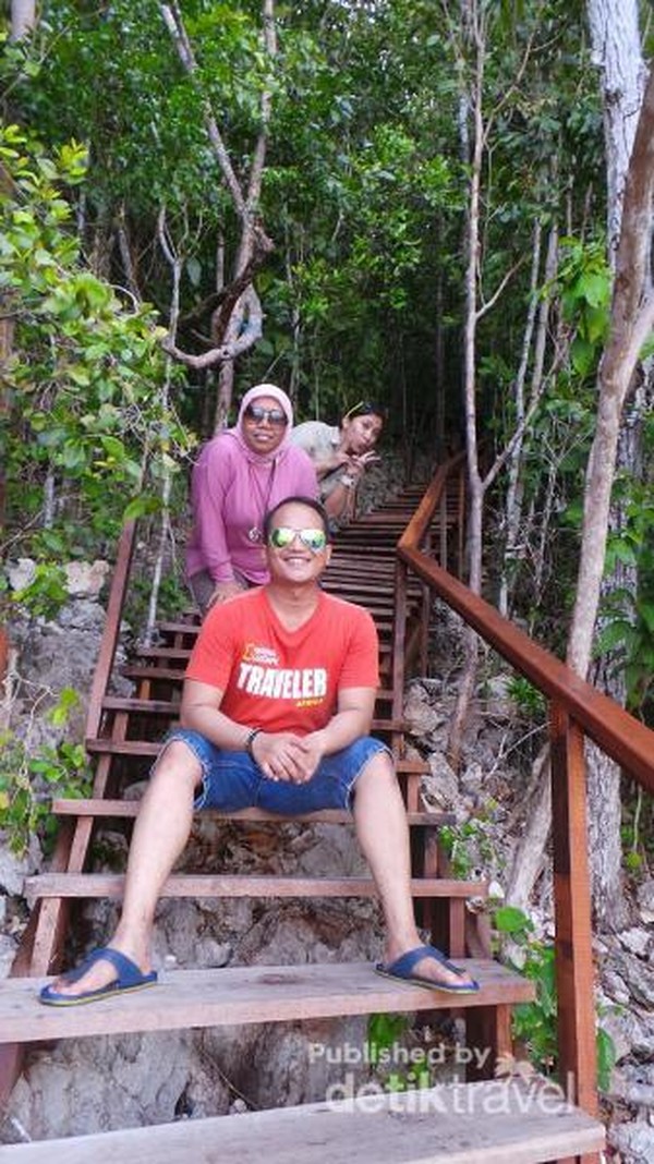 Pemandangan Khas Raja Ampat di Pulau Pianemo