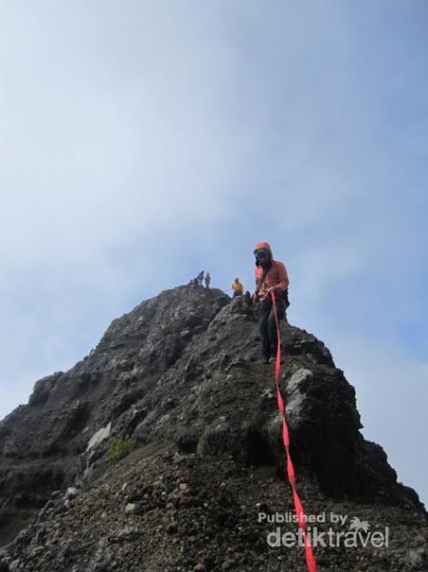 Pendakian Ekstrem di Gunung Raung