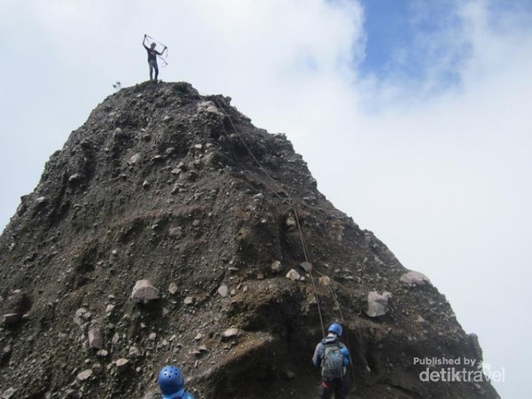 Pendakian Ekstrem di Gunung Raung