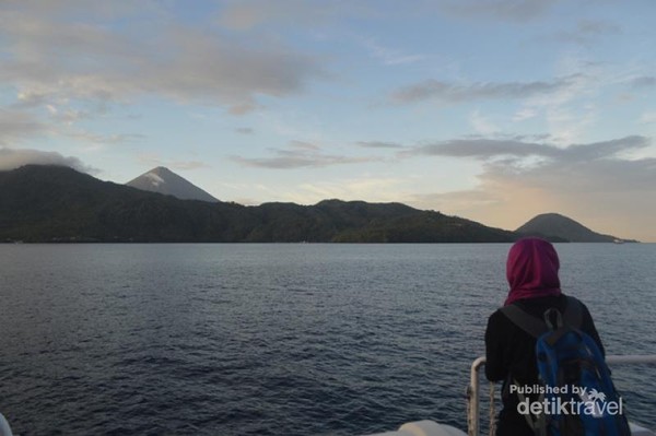 Pesona Gerhana dan Eksotisme Lautan Ternate