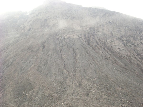 Pesona Puncak Merapi Pasca Erupsi