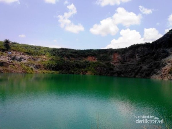 Potret Danau Quarry yang Tengah Naik Daun di Bogor