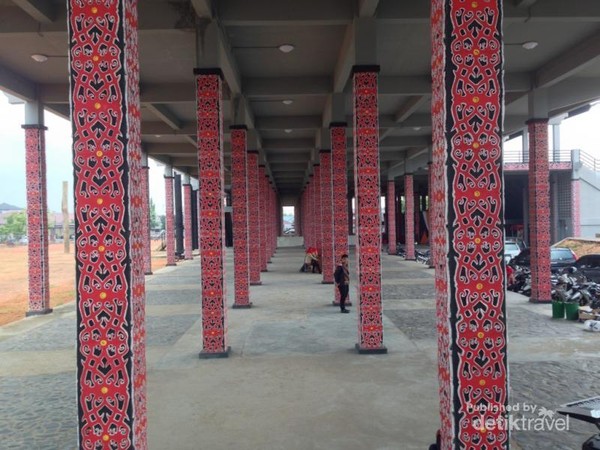 Rumah Radakng, Rumah Adat Raksasa di Pontianak