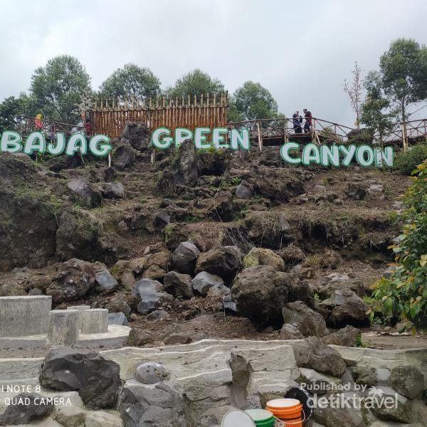Sakura di Sibajag Green Canyon Temanggung