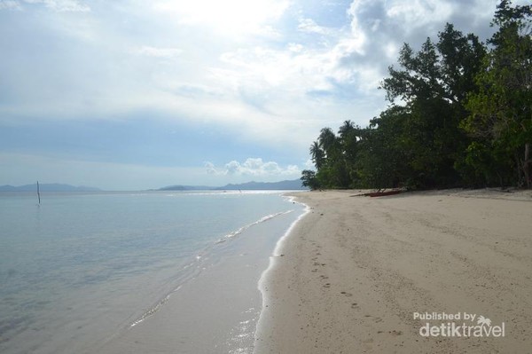 Saleo, Satu Lagi Pantai Cantik di Raja Ampat