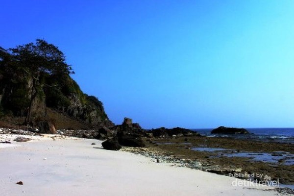 Sangiang keindahan tersembunyi di Selat Sunda