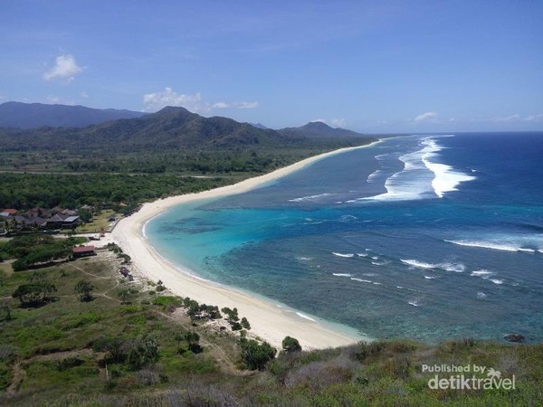 Tropical, Pantai Cantik di Sumbawa Barat