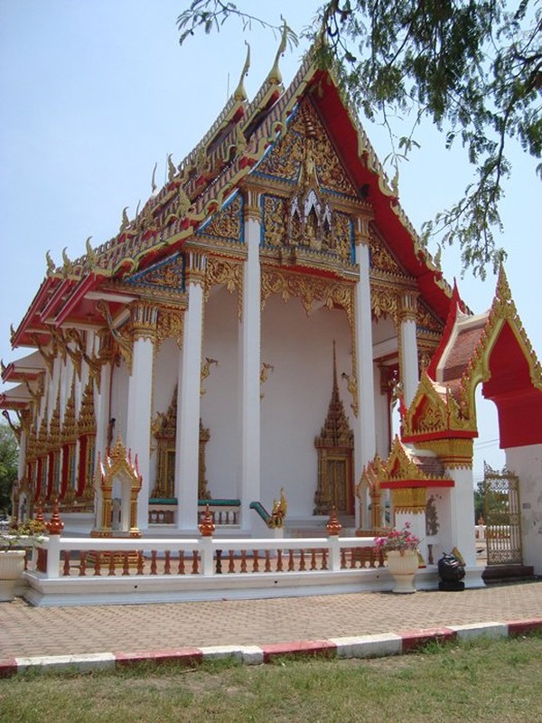 Wow! Takjub Akan Kemegahan Kuil Terbesar di Phuket