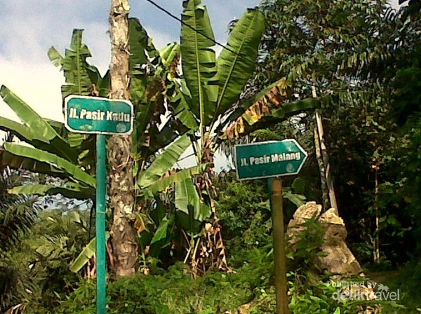 Ziarah Makam Ma Eroh, Pahlawan Lingkungan yang Terlupakan
