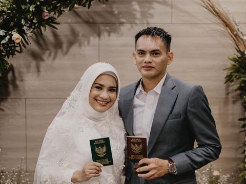 Ikke Nurjanah Menikah Lagi, Ini 5 Fakta Suaminya Karlie Fu yang Lebih Muda