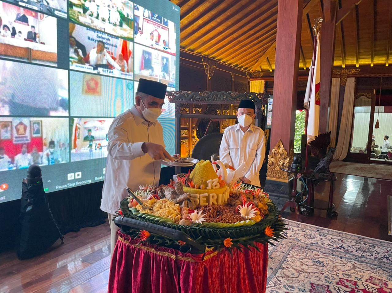 Di HUT Ke-13 Gerindra, Prabowo Tunjuk Cucu Pendiri NU sebagai Waketum Di HUT Ke-13 Gerindra, Prabowo Tunjuk Cucu Pendiri NU sebagai Waketum