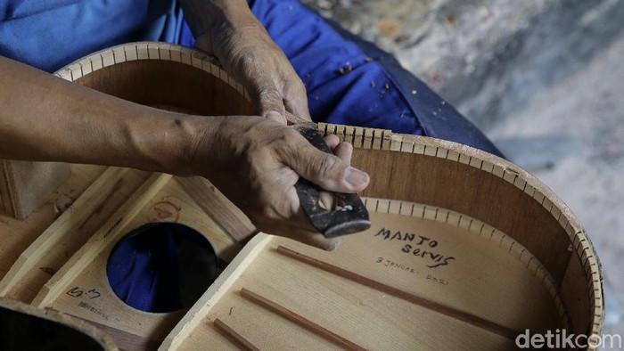 Bisnis Servis Gitar Masih Menggiurkan Meski Pandemi