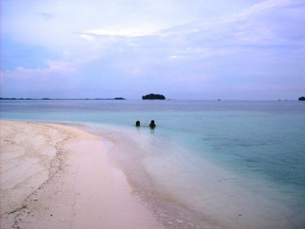 1000 Island, Pulau Kayu Angin