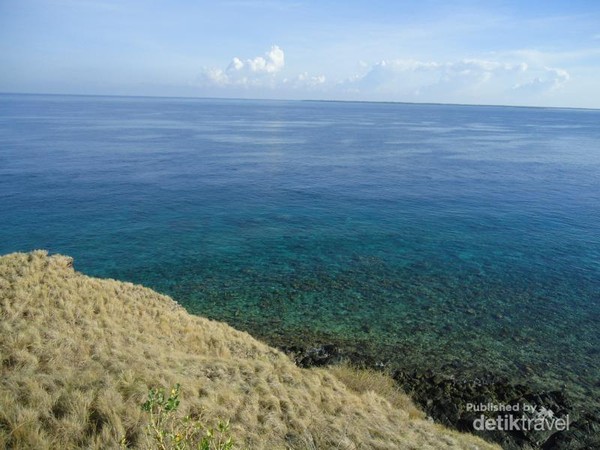 Begini Indahnya Pemandangan di Pulau Kenawa, NTB