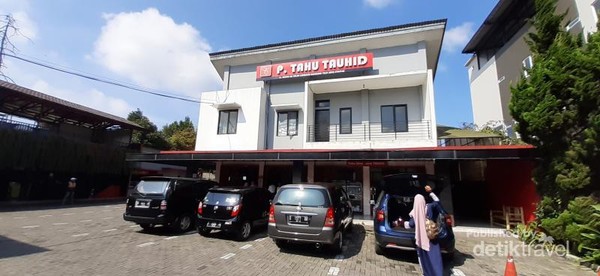 Cari Oleh-oleh Khas Lembang, Ini Ada yang Nikmat