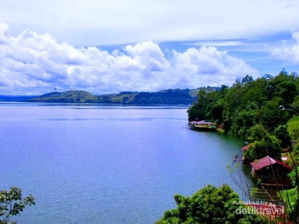 Damainya Danau Sentani