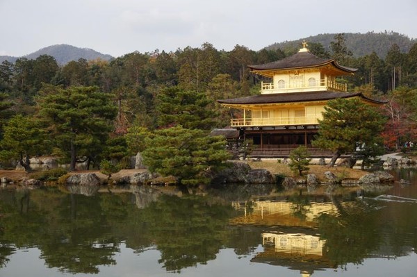 Foto: Kuil Berlapis Emas di Jepang