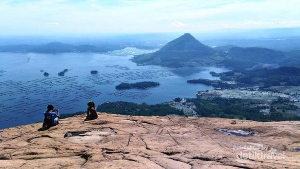 Gunung Lembu, Tempatnya Pemandangan Cantik di Purwakarta