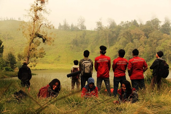 Keindahan yang Terlupakan di Kaki Gunung Semeru
