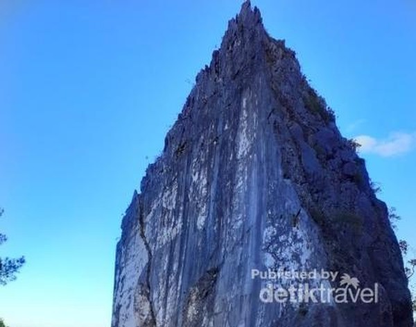Megahnya Bukit Marmer di Timor Tengah Selatan
