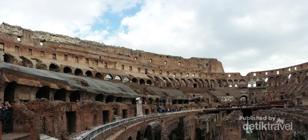 Melihat Lebih Dekat Coloseum di Kota Roma, Italia