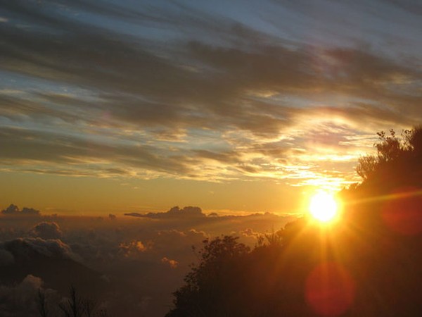 Mendaki Klabat, Gunung Tertinggi di Sulawesi Utara